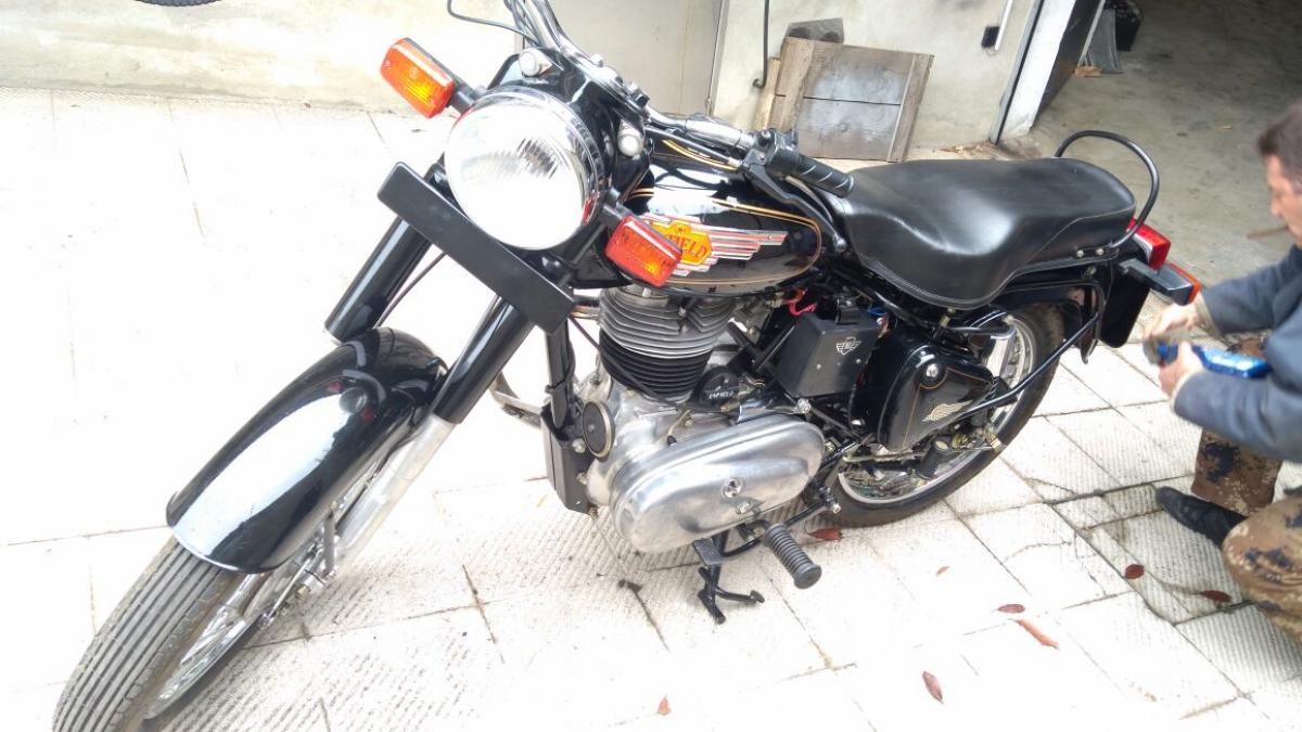 Royal enfield bullet 350 1985 - Classic Drive Art